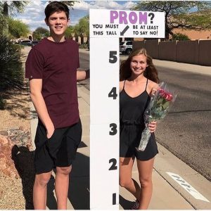 12 Cute Promposal Ideas to Get a Yes to Prom - Hairs Out of Place