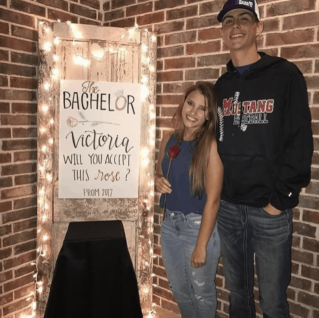 12 Cute Promposal Ideas to Get a Yes to Prom - Hairs Out of Place