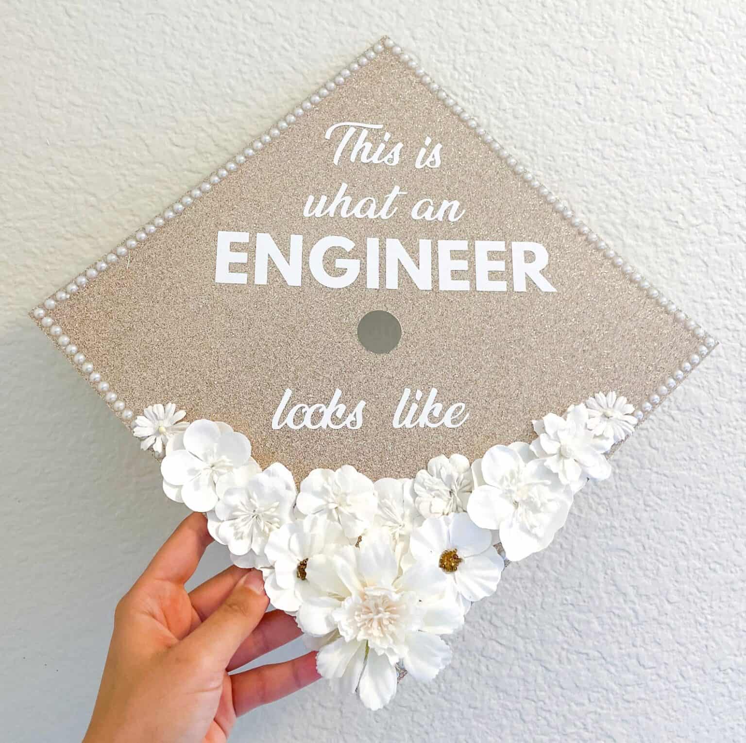 42 Funny Graduation Caps That'll be Turning Heads