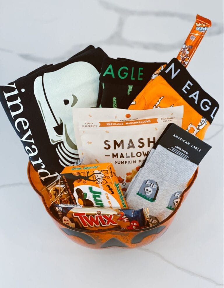 20 Fall Boo Basket Ideas - Hairs Out of Place