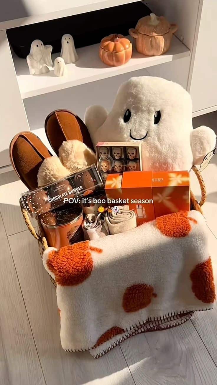 20 Fall Boo Basket Ideas - Hairs Out of Place