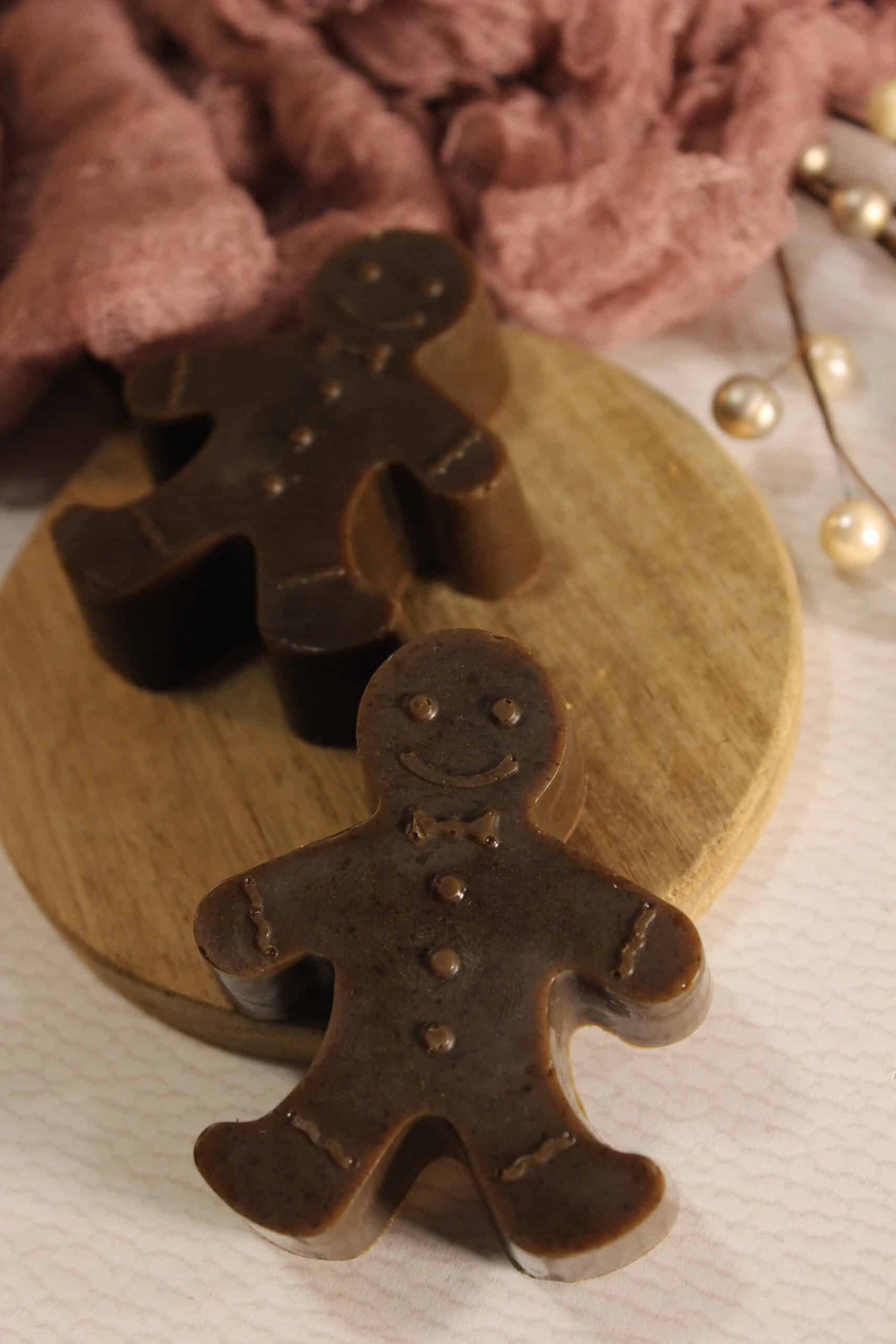 Gingerbread Soap Recipe for Cute DIY Holiday Gifts