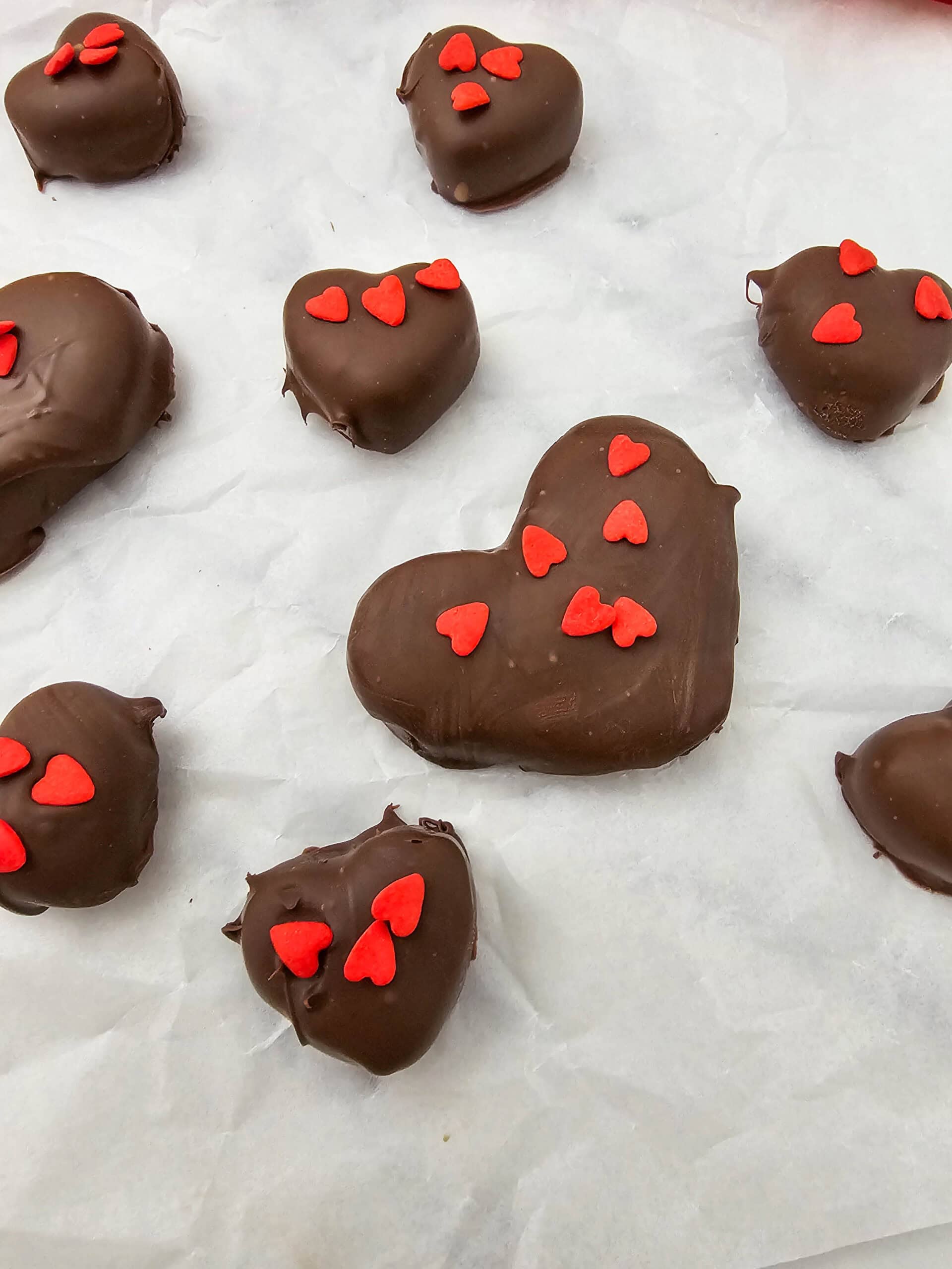 Chocolate Peanut Butter Hearts (Easy No Bake Valentine’s Treat)