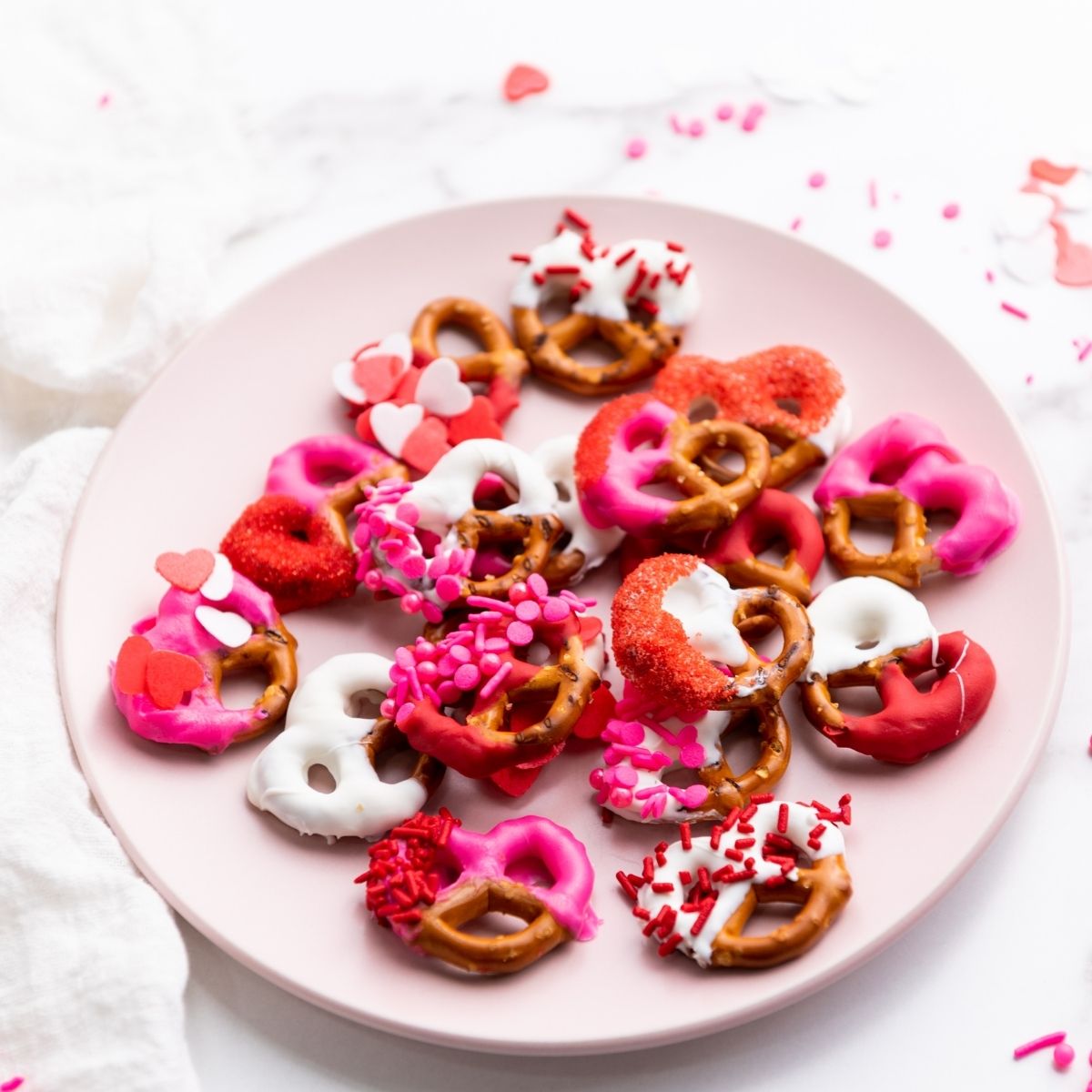 Easy Valentine’s Day Pretzels with Candy Melts