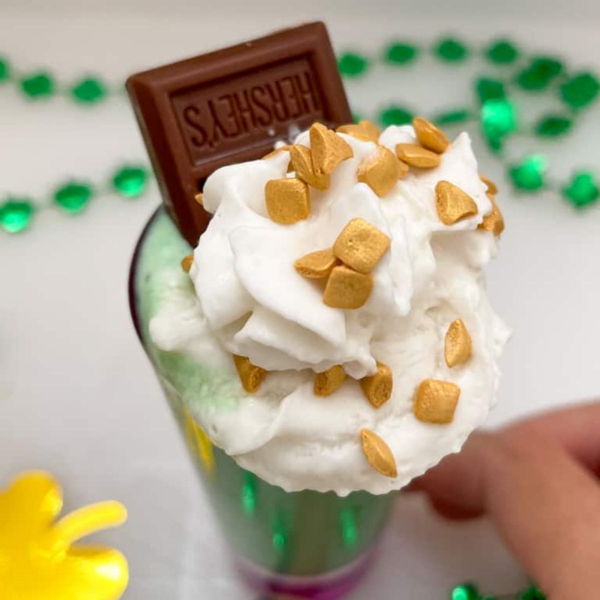 Easy Shamrock Shot Recipe (Perfect for St Patrick’s Day)