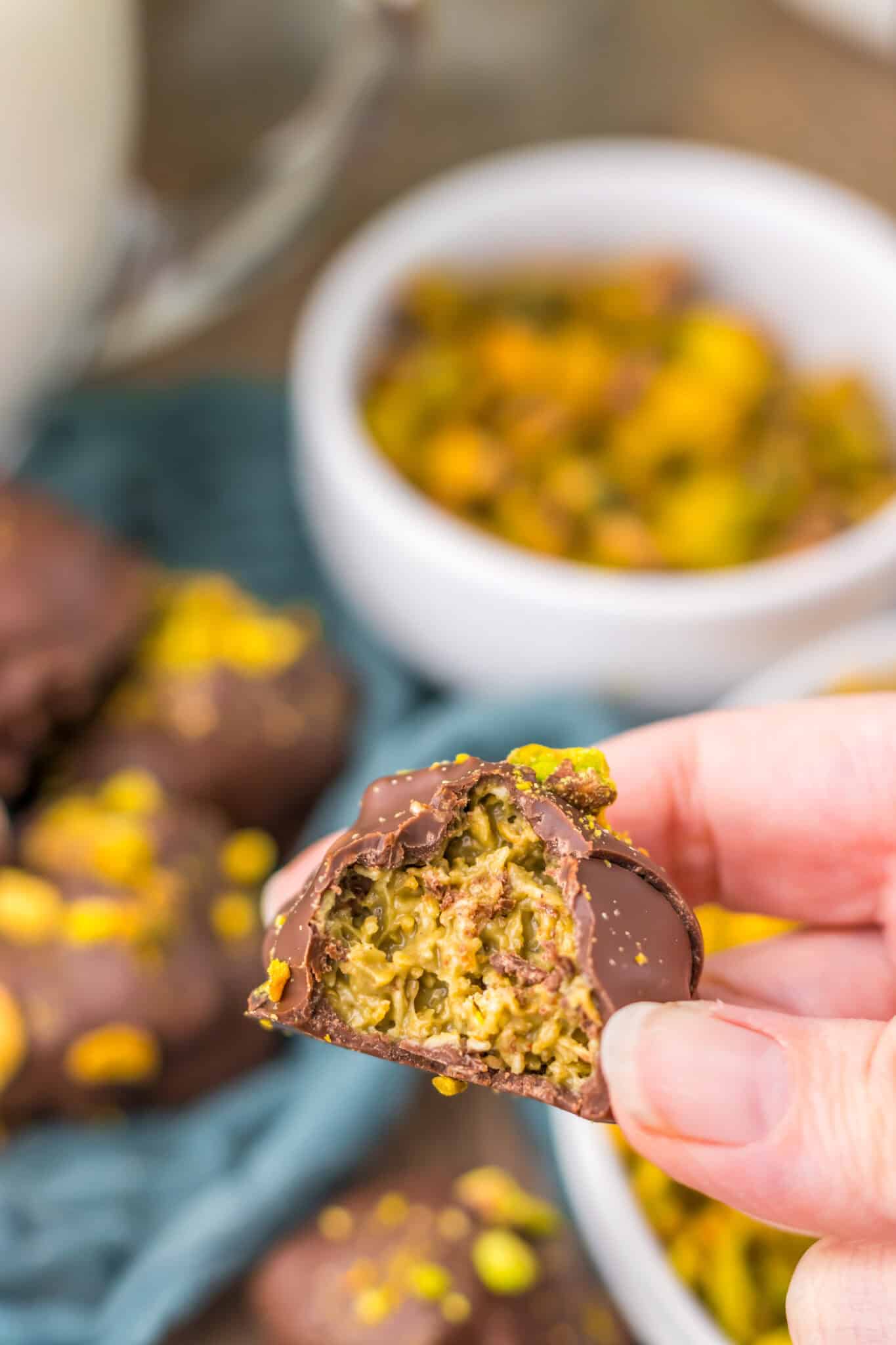 12 Viral Dubai Chocolate Recipes You Need to Try Right Now - Hairs Out ...